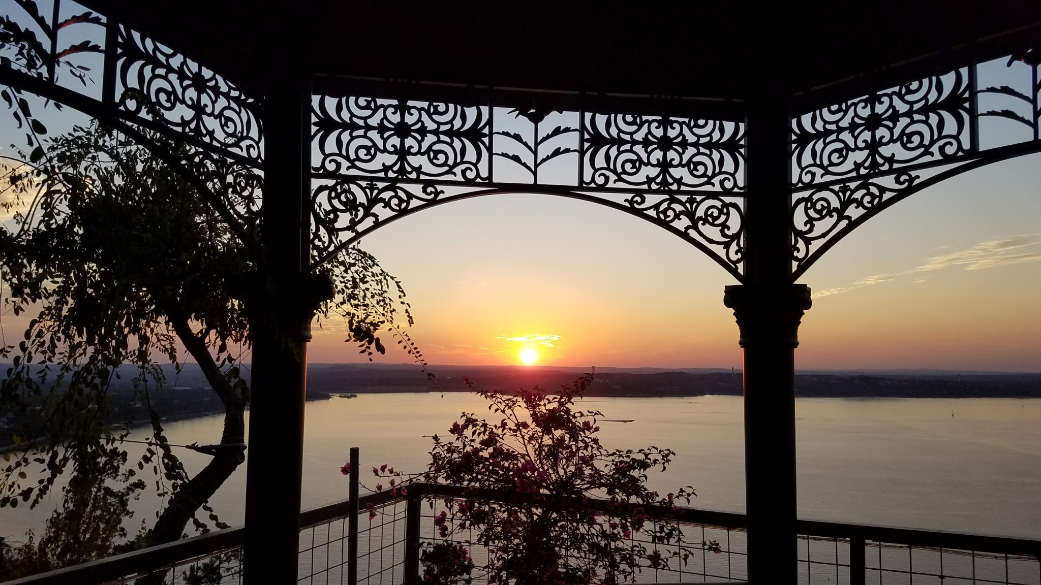 Mesmerizing Sunsets and Sunrises Around the World: A Visual Journey ...